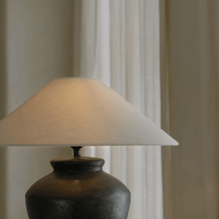 One Line Table Pot Lamp - Elegant & Adjustable – LoveÉcru